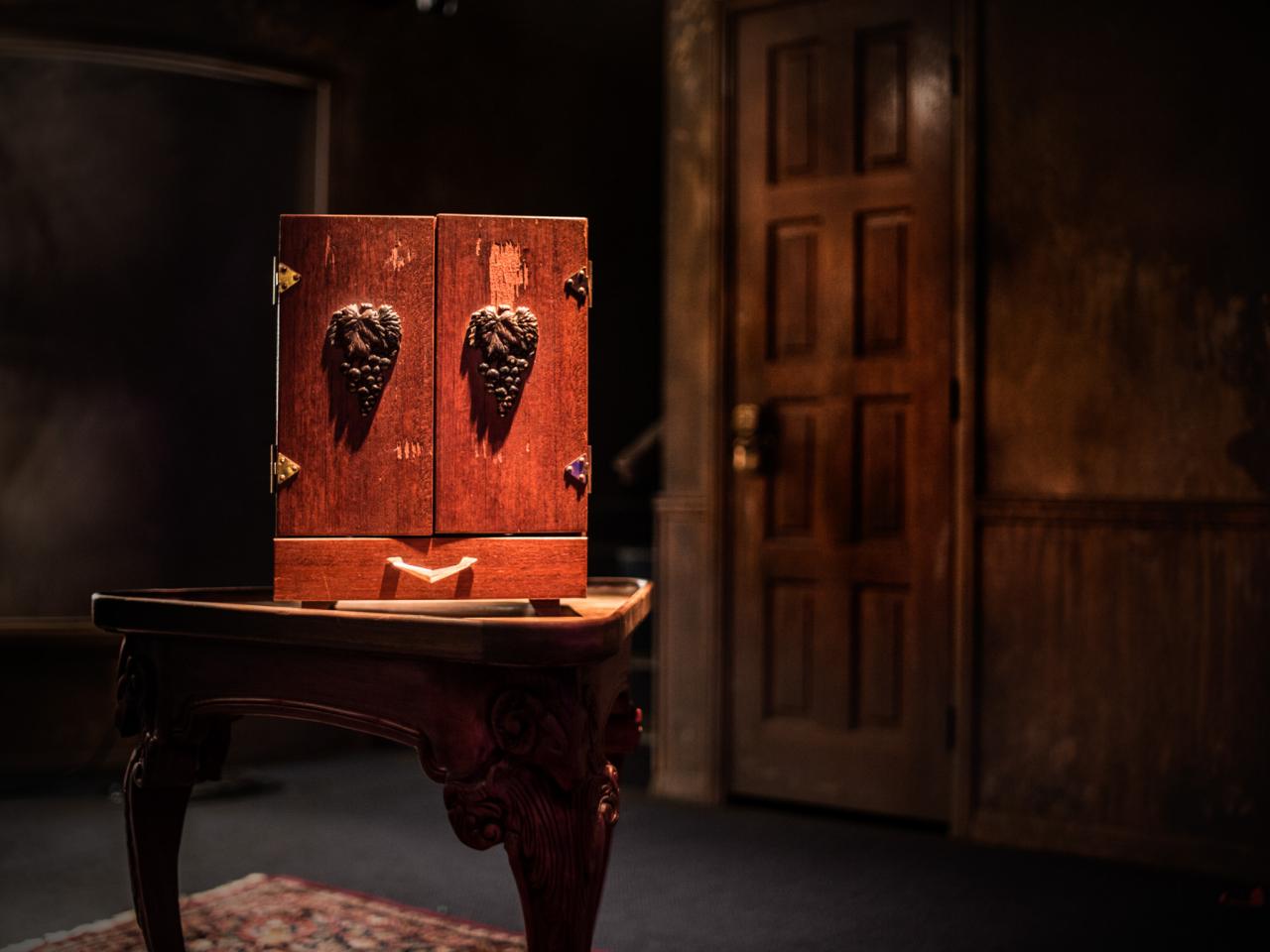 Dybbuk Box - The World's Most Haunted Object - Horror Facts